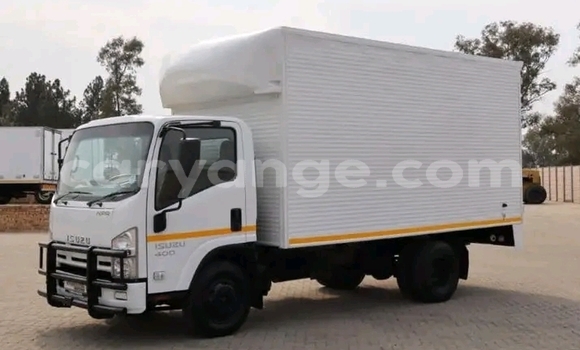 Buy used isuzu ftr 850 white truck in gobabis in omaheke - caryange