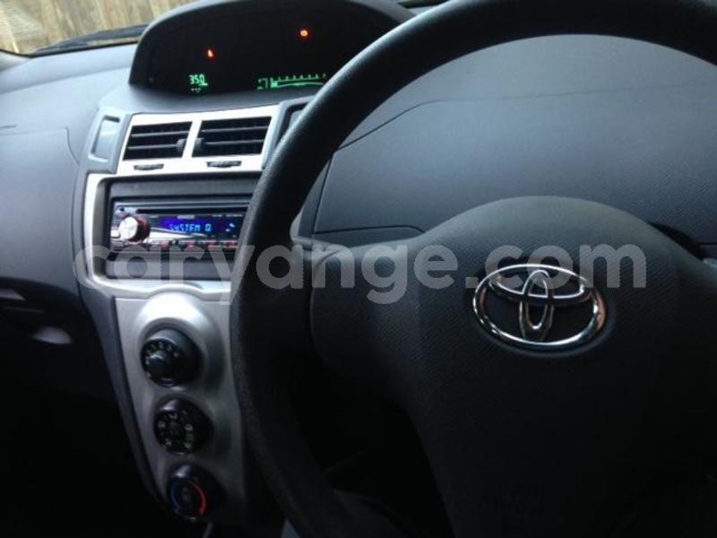 Buy used toyota yaris red car in windhoek in namibia - caryange